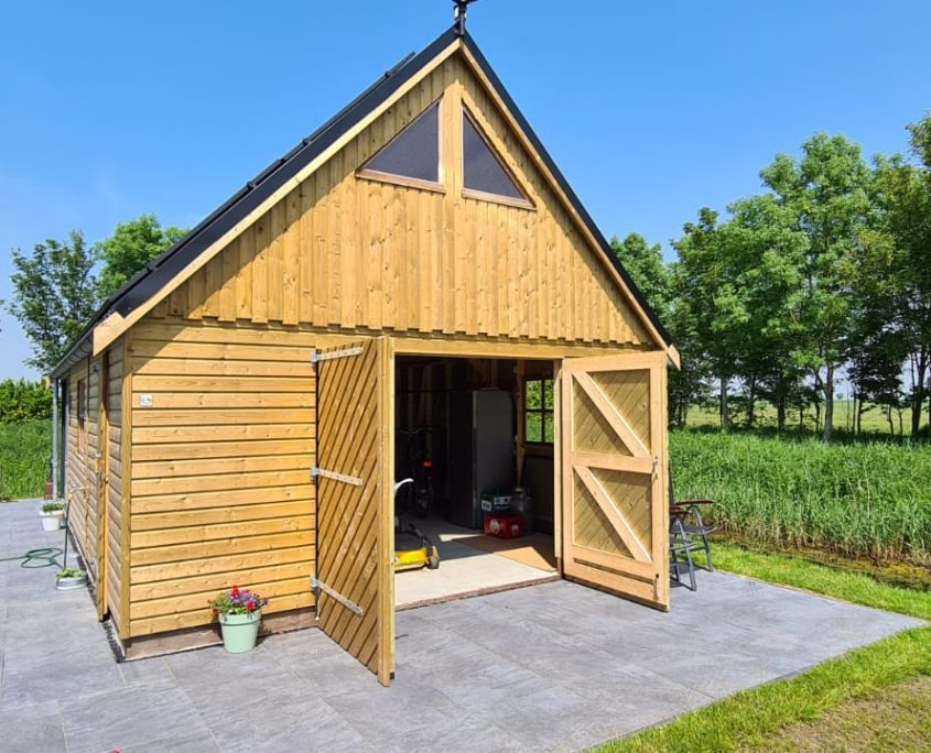 Garage met berging en tuinkamer - Houtbouw Hiemstra Twijzel